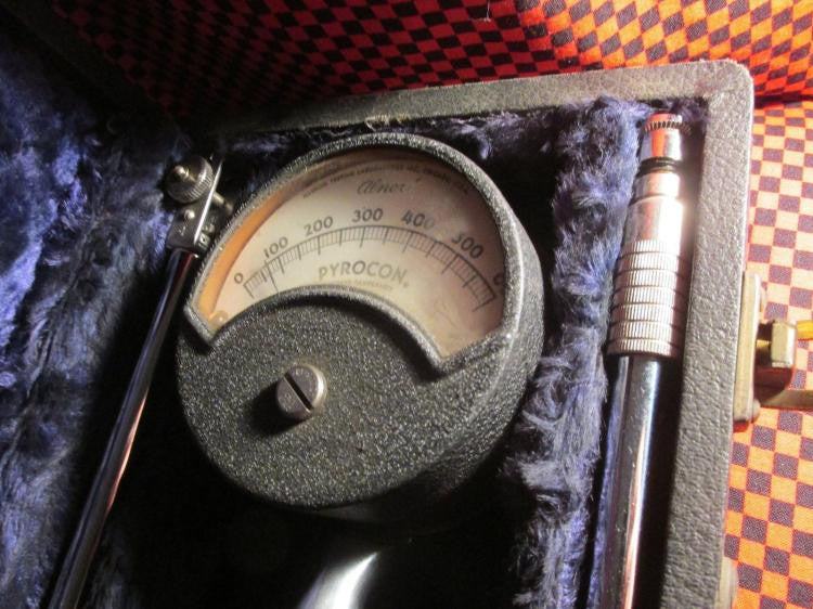 Alnor Pyrocon Thermometer, Type 4000A, 0-600 Degrees Fahrenheit ...